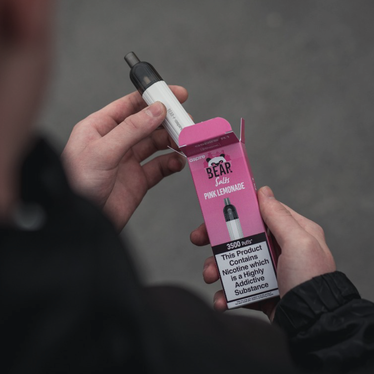 UK's First 3500 Puff Disposable Vape | The BEAR+Aspire R1