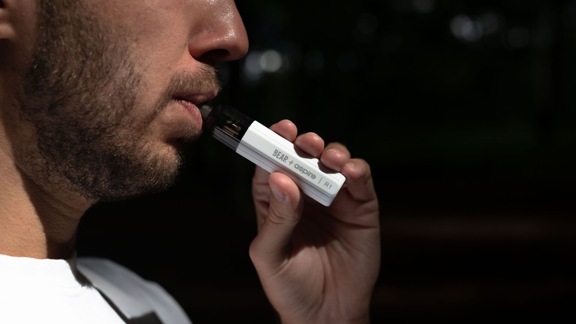 BEAR + Aspire R1 Review: UK's First Compliant 3500 Puff Vape
